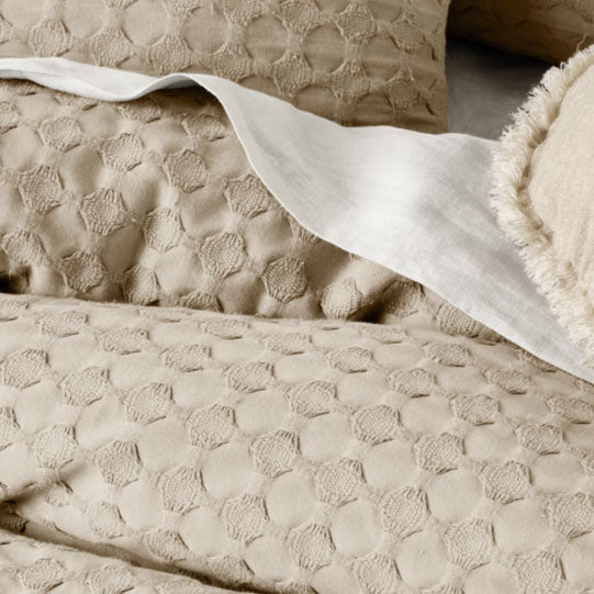 Vista Pebble Quilt Cover Set by Linen House – Cottonbox Pty Ltd